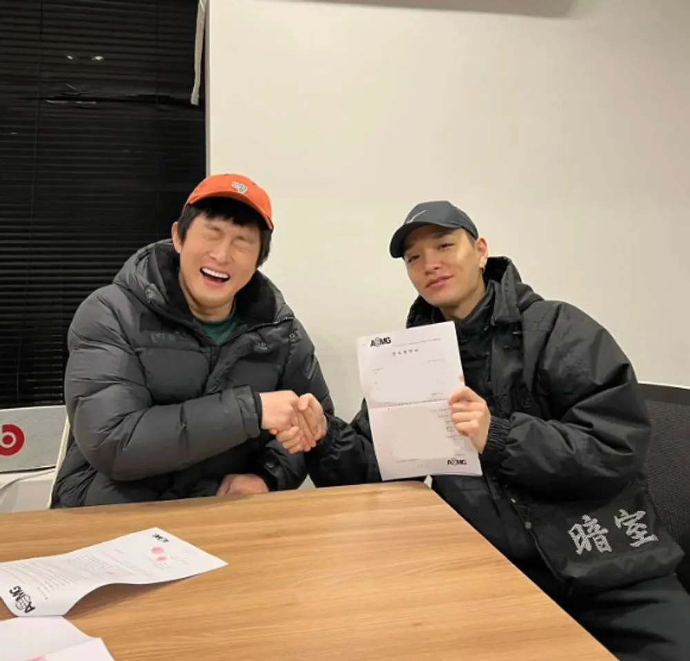 기안84, AOMG와 전속계약...쌈디·코쿤과 한솥밥