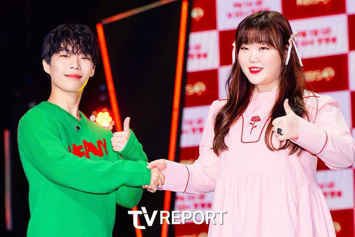 [T포토] 악뮤(AKMU) '우리 같이 MC해요'