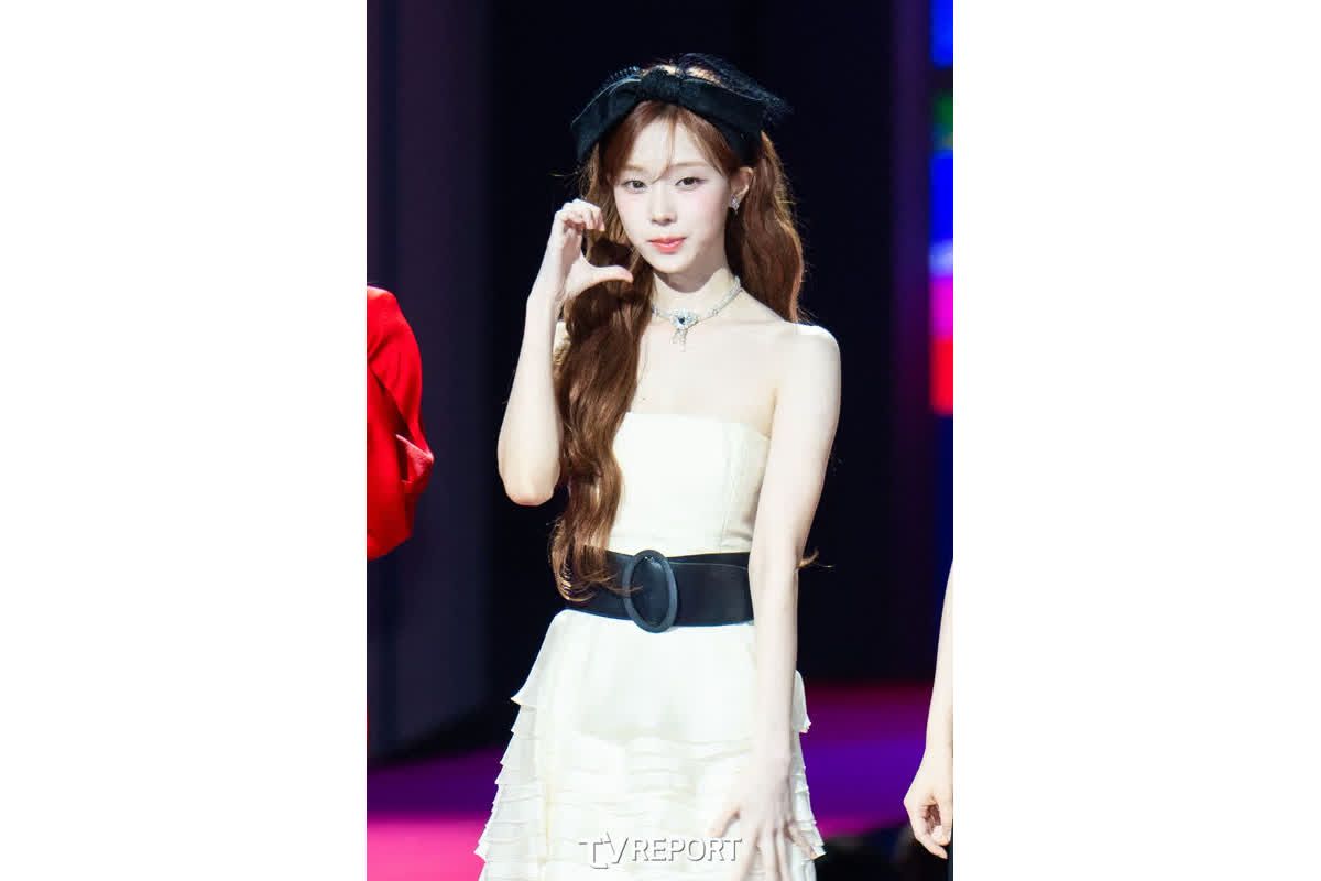 [T포토] 윈터 '겨울엔 역시 윈터'