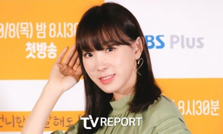 '그저 빛' 페이커, T1 4년 재계약 깜짝 발표→롤판 2029년까지 심폐소생술